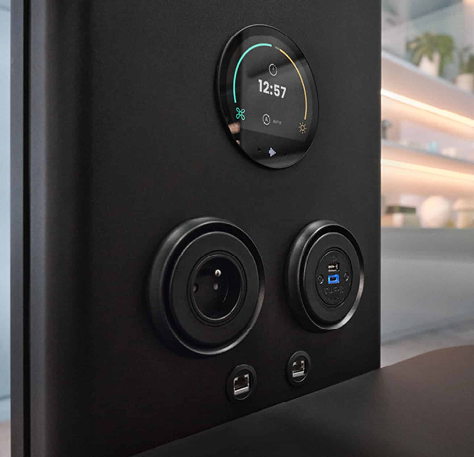 HushFree Access L - Accessible Pod - My Office Pod